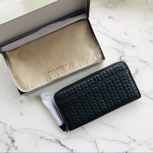 Levenger | Bags | Levenger Black Leather Stitched Accordion Wallet ...
